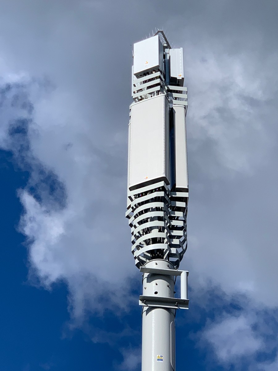 Residents anger as an 82ft 5G mast could be built at Trafford General ...