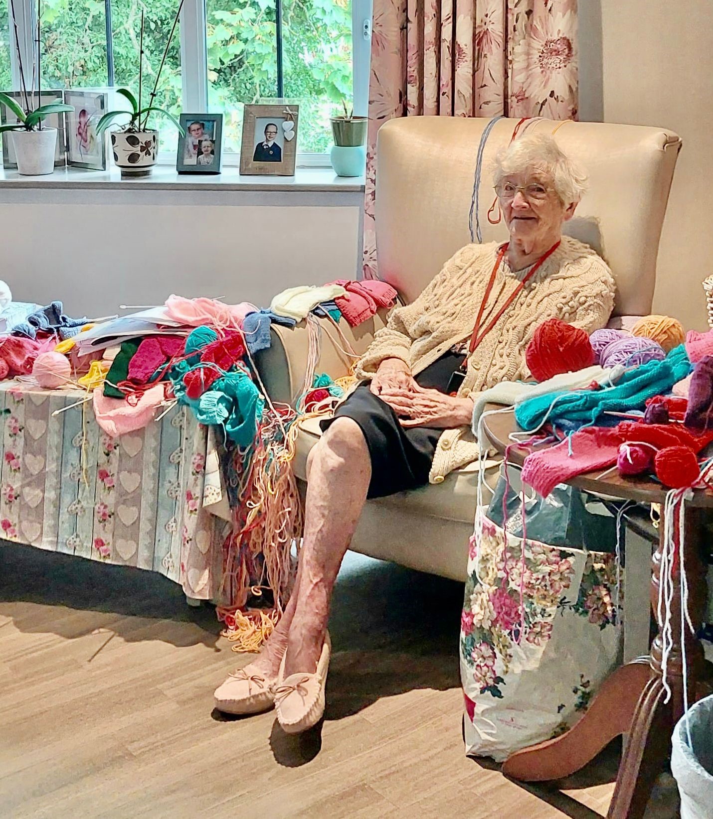 Sale care home resident knits for new born babies at Wythenshawe Hospital