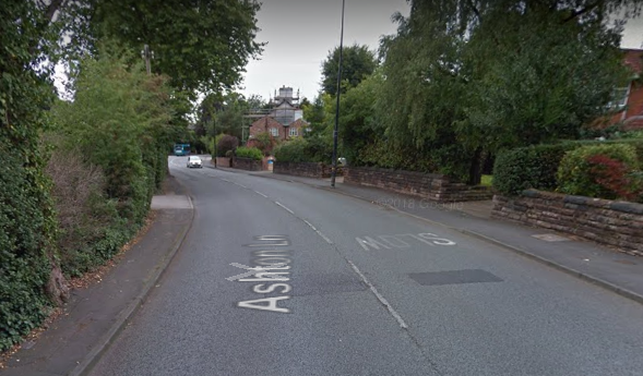 Police shut down Ashton Lane in Sale after a serious car collision – News